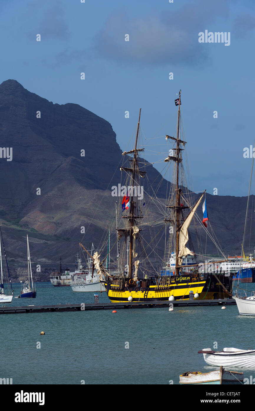 São vicente ship hi-res stock photography and images - Alamy