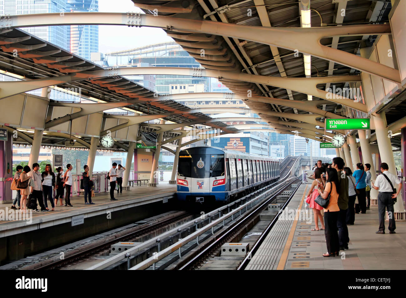 Bts skytrain hi-res stock photography and images - Alamy