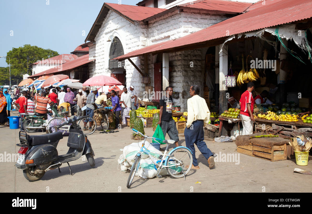 Zanzibar Stone Town market Stock Photo - Alamy