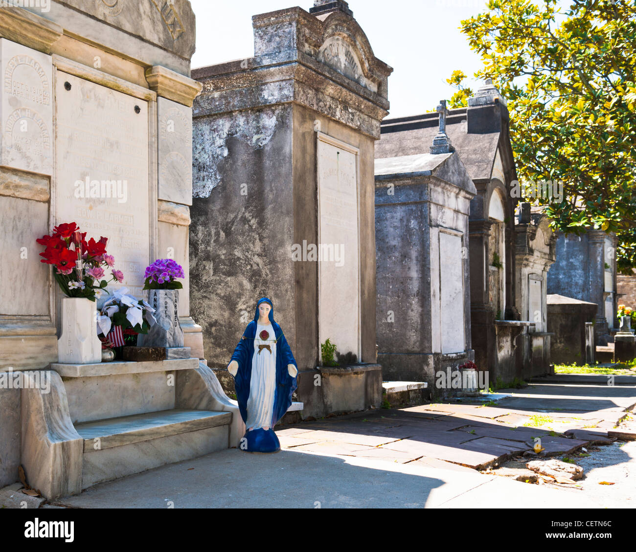 New orleans cemetery hi-res stock photography and images - Alamy