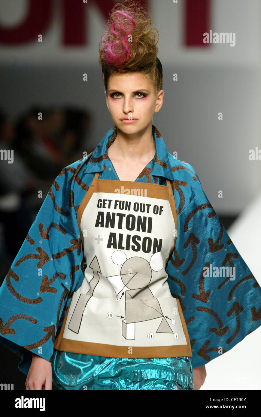 Antoni and Alison London Ready To Wear Spring Summer Model brunette ...