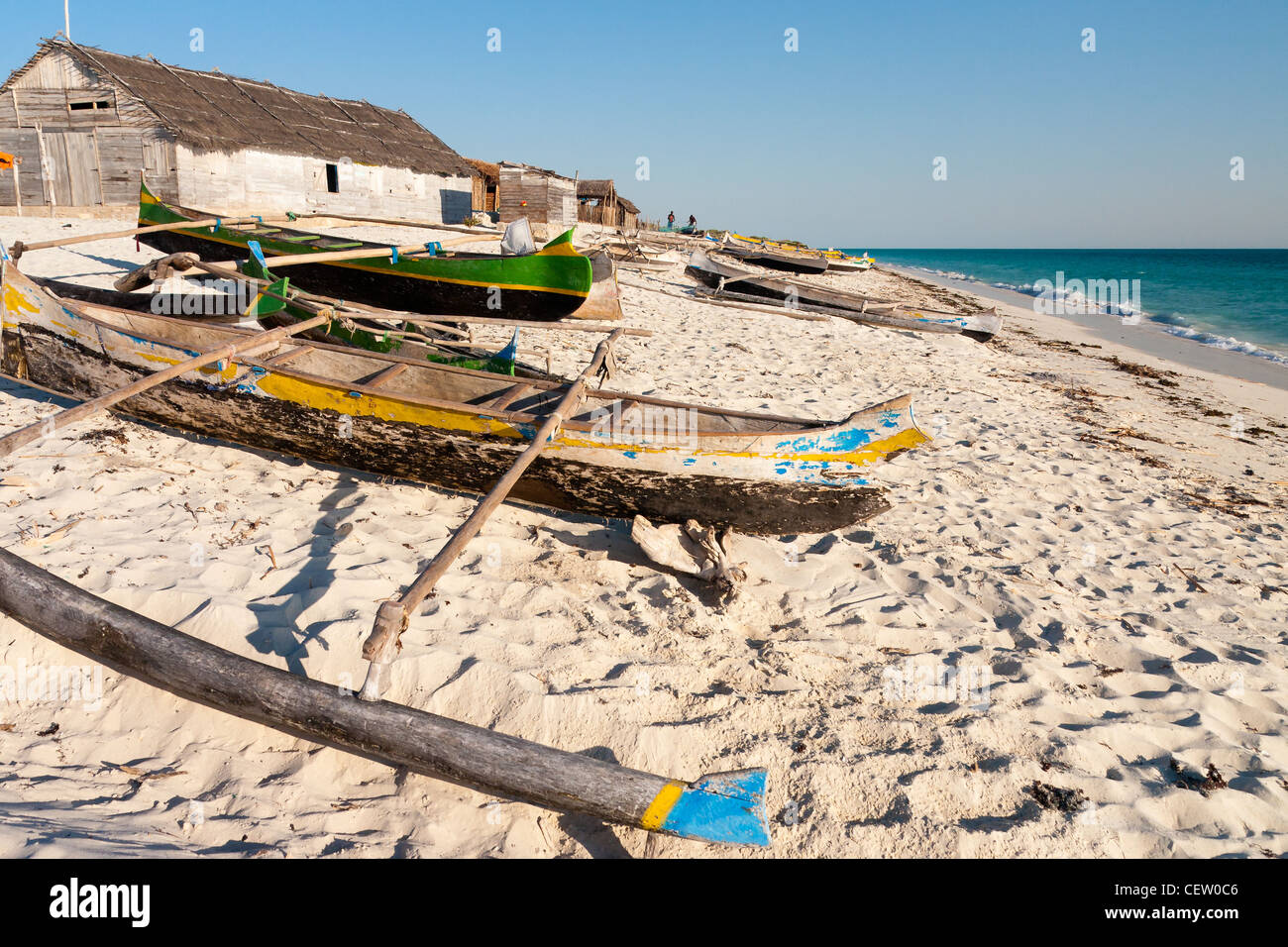 Vezo madagascar canoe hi-res stock photography and images - Alamy