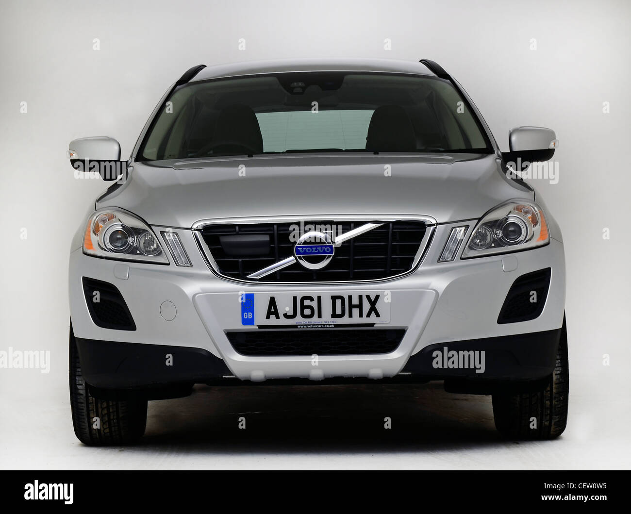 Volvo xc60 front hi-res stock photography and images - Alamy