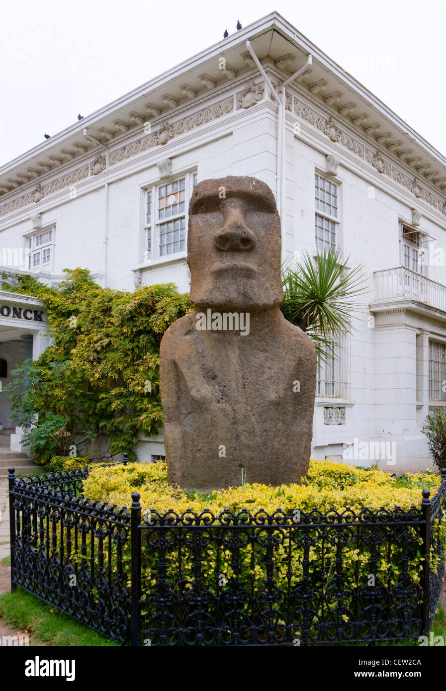 Viña del Mar, Chile. Moai sculpture from Easter Island outside Museo ...