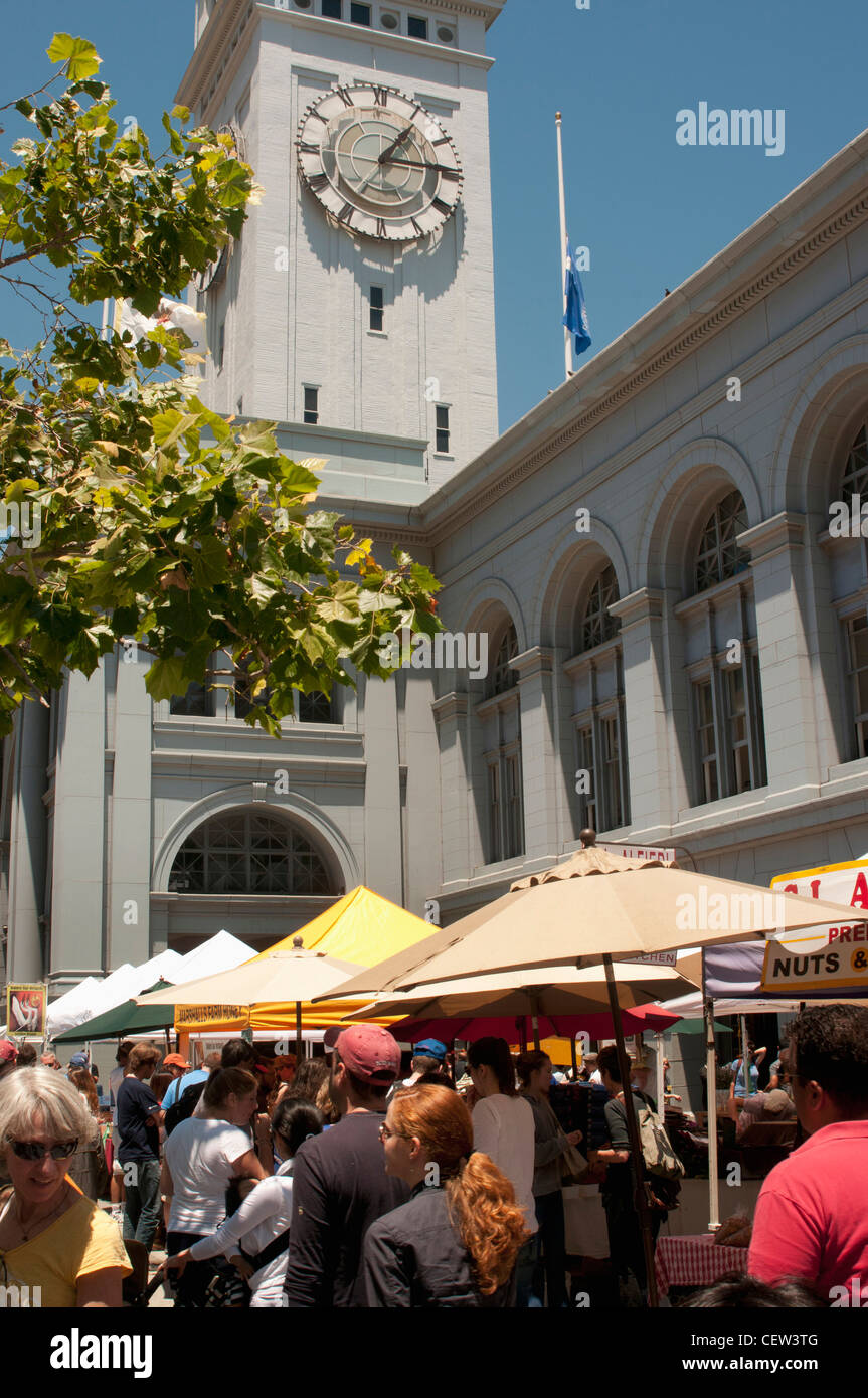 San Francisco, Ferry Plaza Farmers Market Stock Photo - Alamy