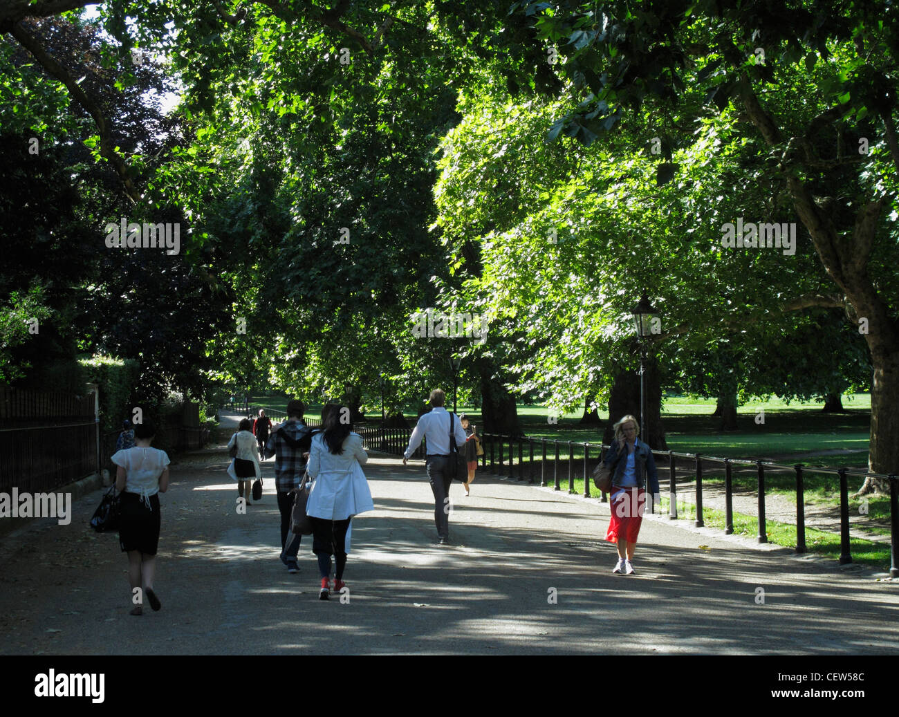 The queens walk work hi-res stock photography and images - Alamy