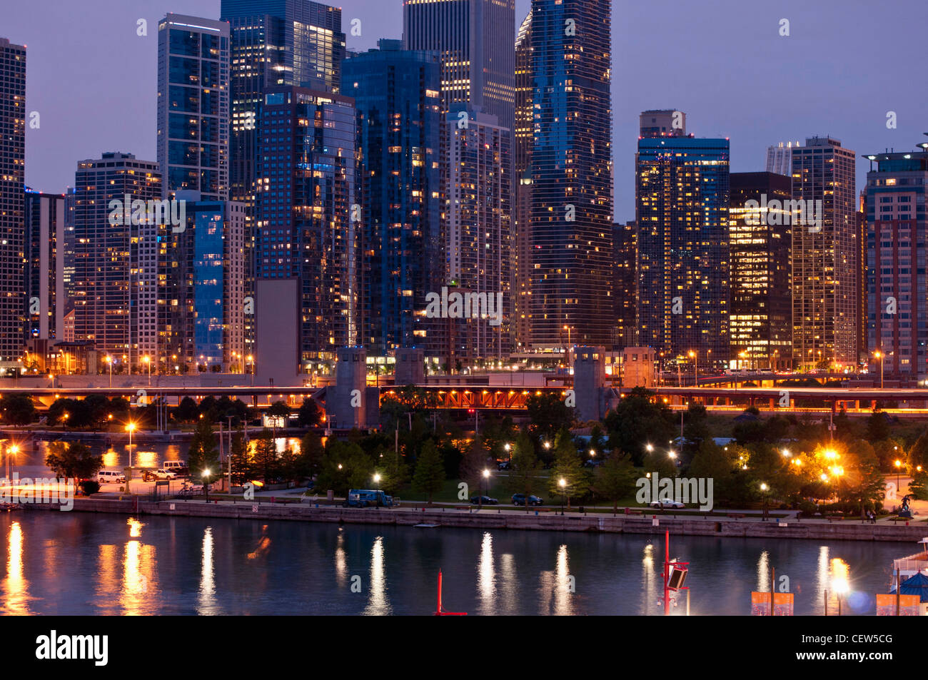 Navy pier night hi-res stock photography and images - Alamy