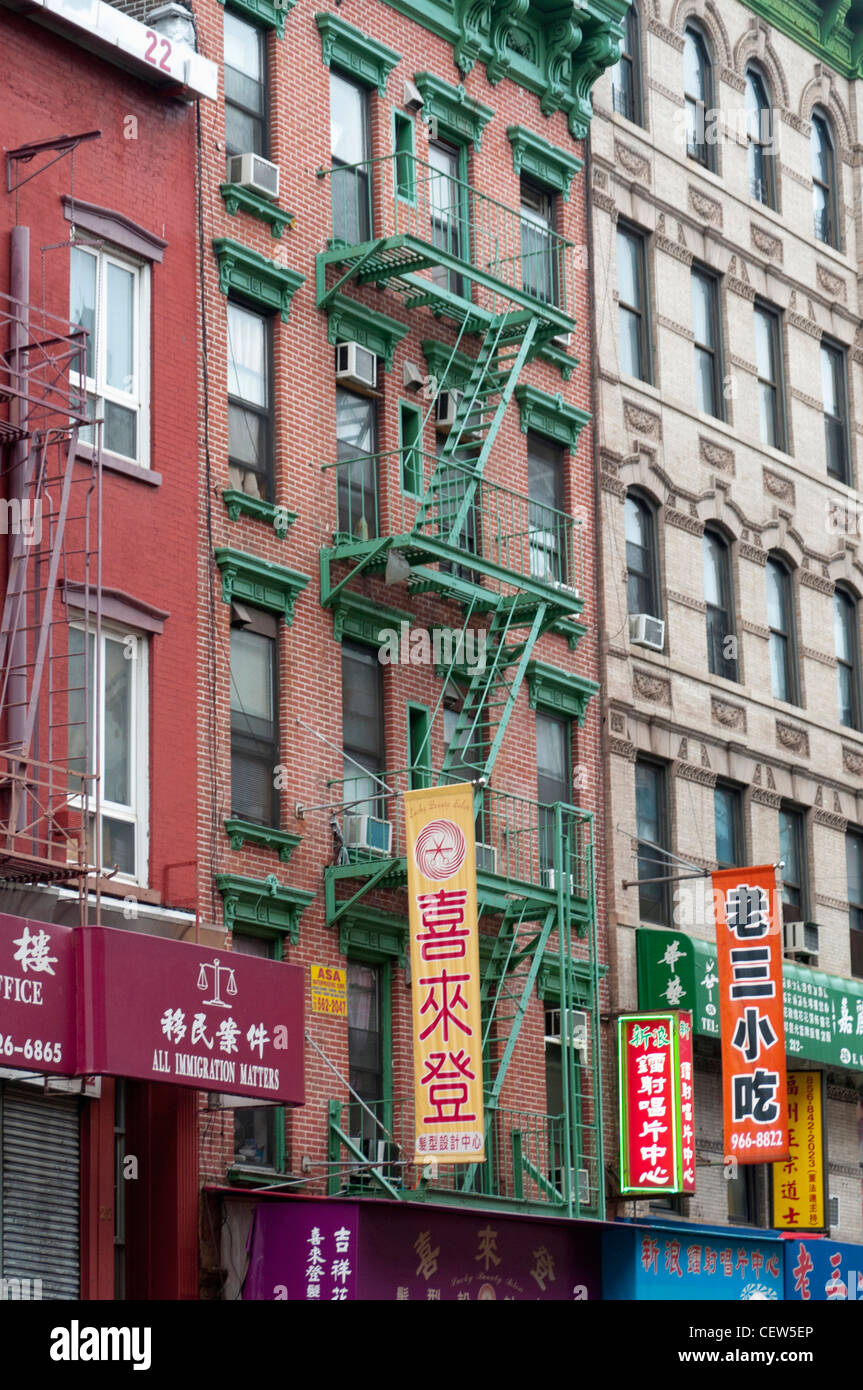 New York City Chinatown, building facades and signs Stock Photo - Alamy