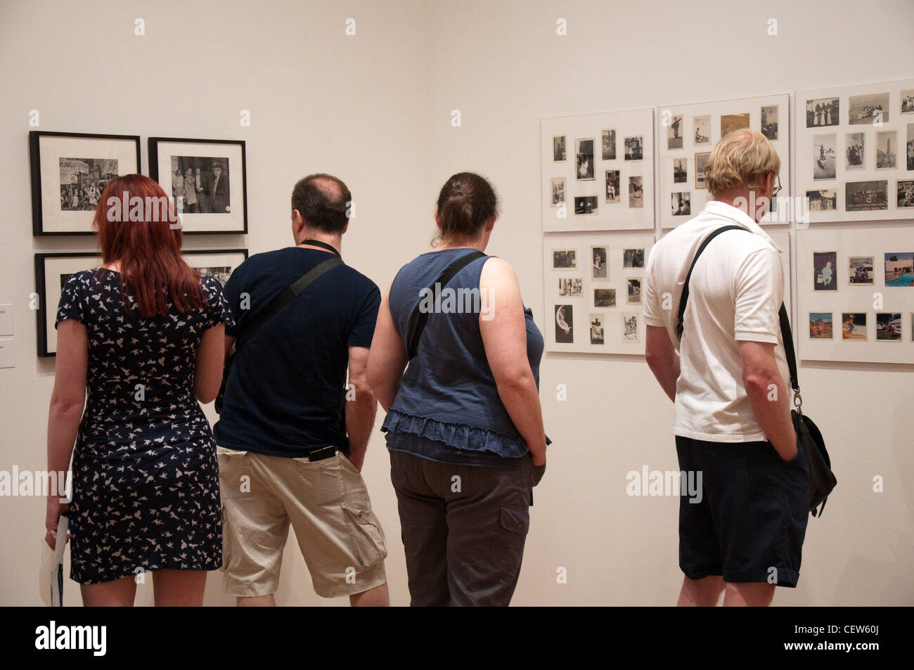 People looking at work in the Museum of Modern Art in New York City ...