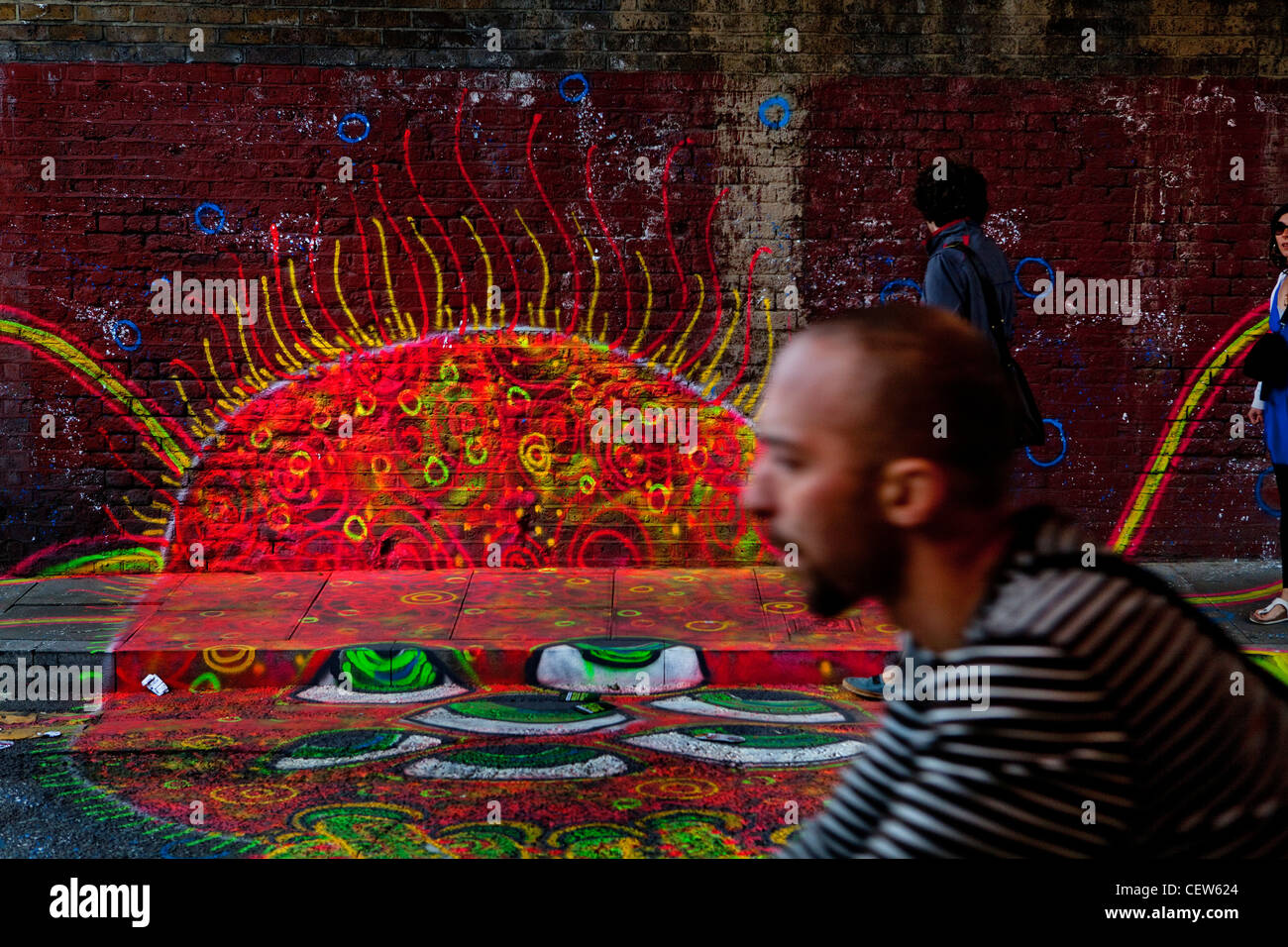 Pavement graffiti hi-res stock photography and images - Alamy