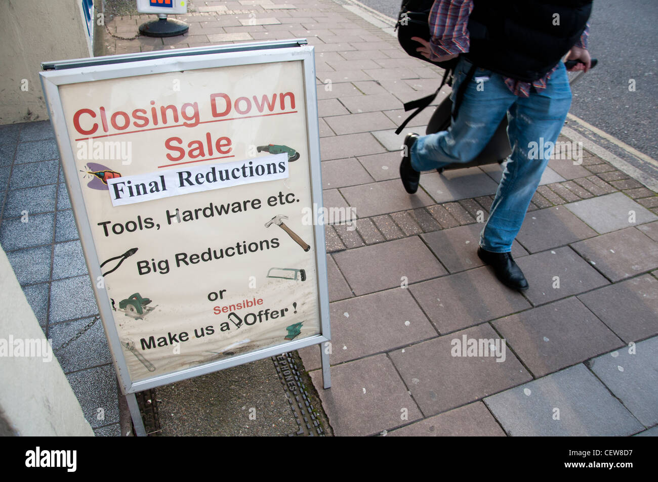 Closing down business uk hi-res stock photography and images - Alamy