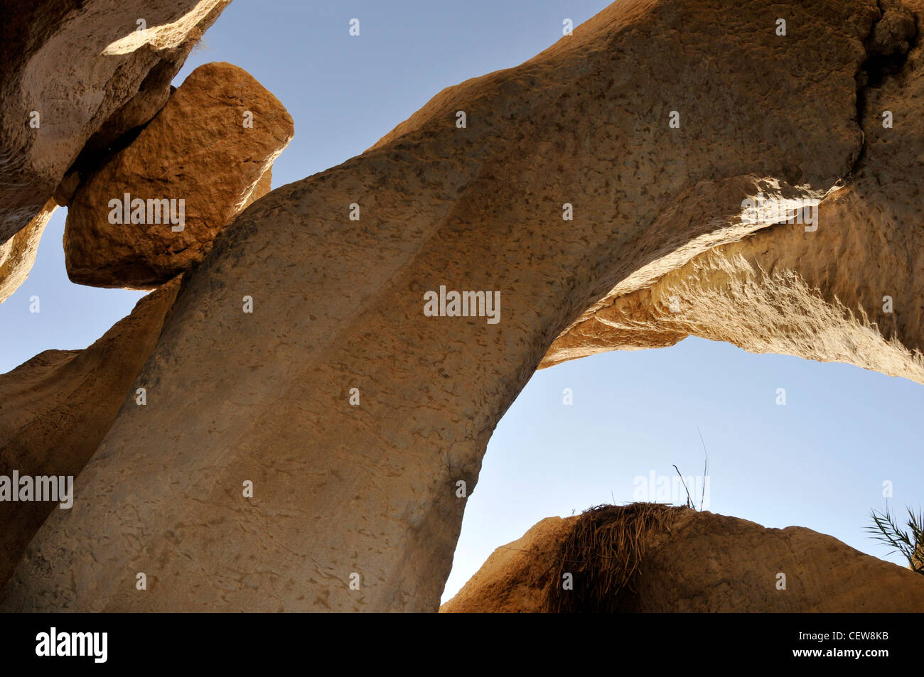 Overhead arch hi-res stock photography and images - Alamy