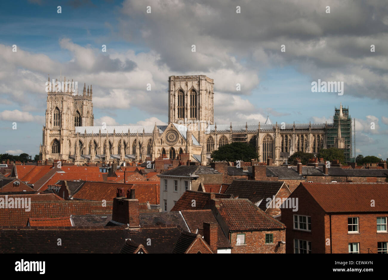 York Minster and the red rooftops of city centre buildings Stock Photo ...