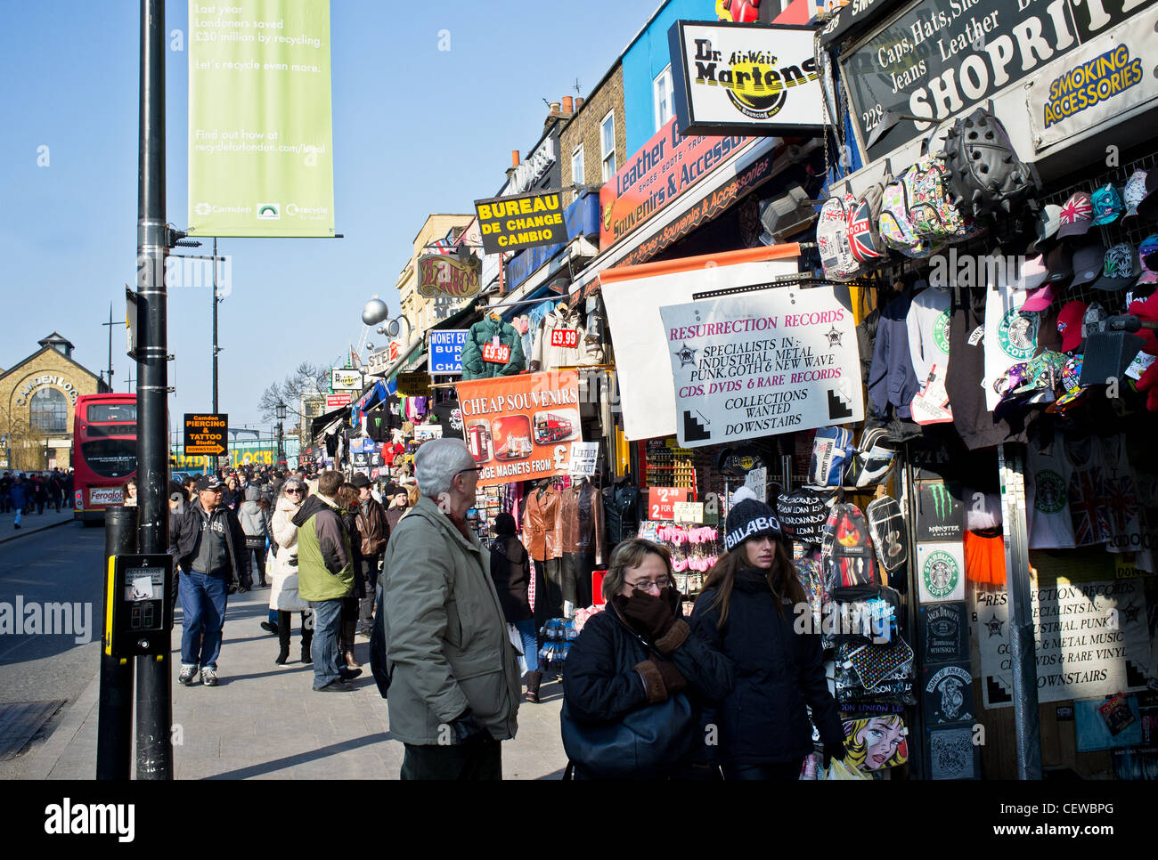 Street signs pedestrians in hi-res stock photography and images - Alamy