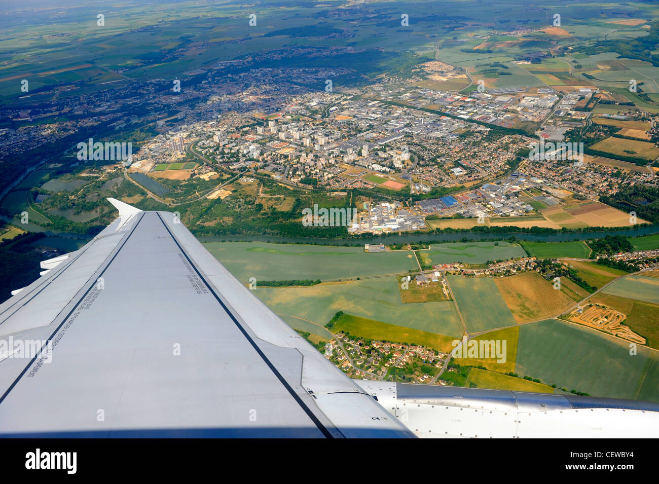 Paris france view from airplane hi-res stock photography and images - Alamy