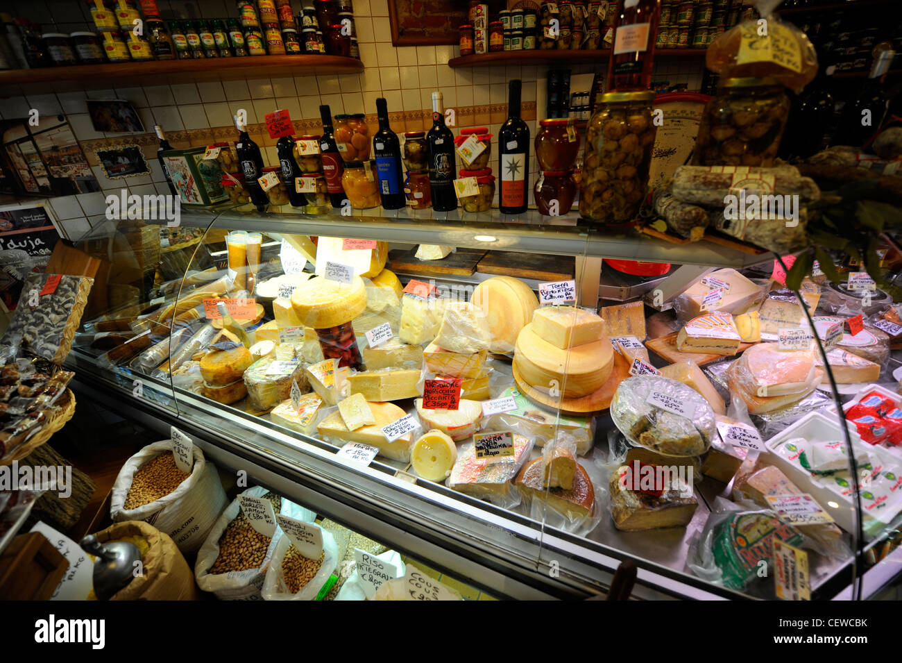 Cheese shoppe hi-res stock photography and images - Alamy