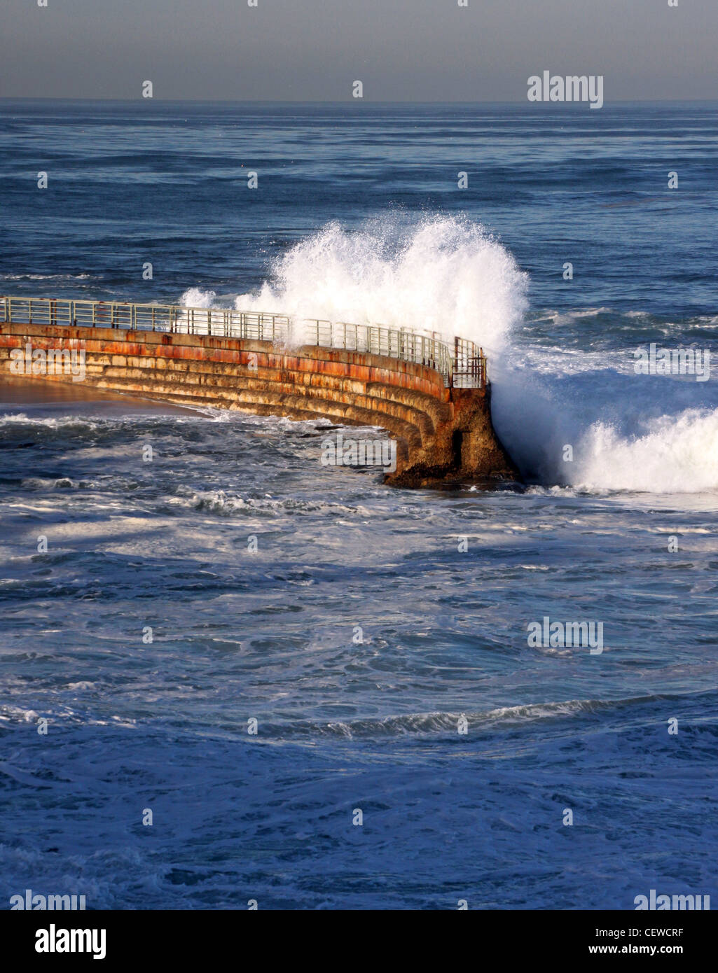 Waves and jetty hi-res stock photography and images - Alamy