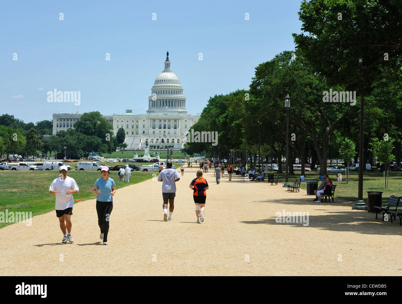 Jogging on the mall hi-res stock photography and images - Alamy