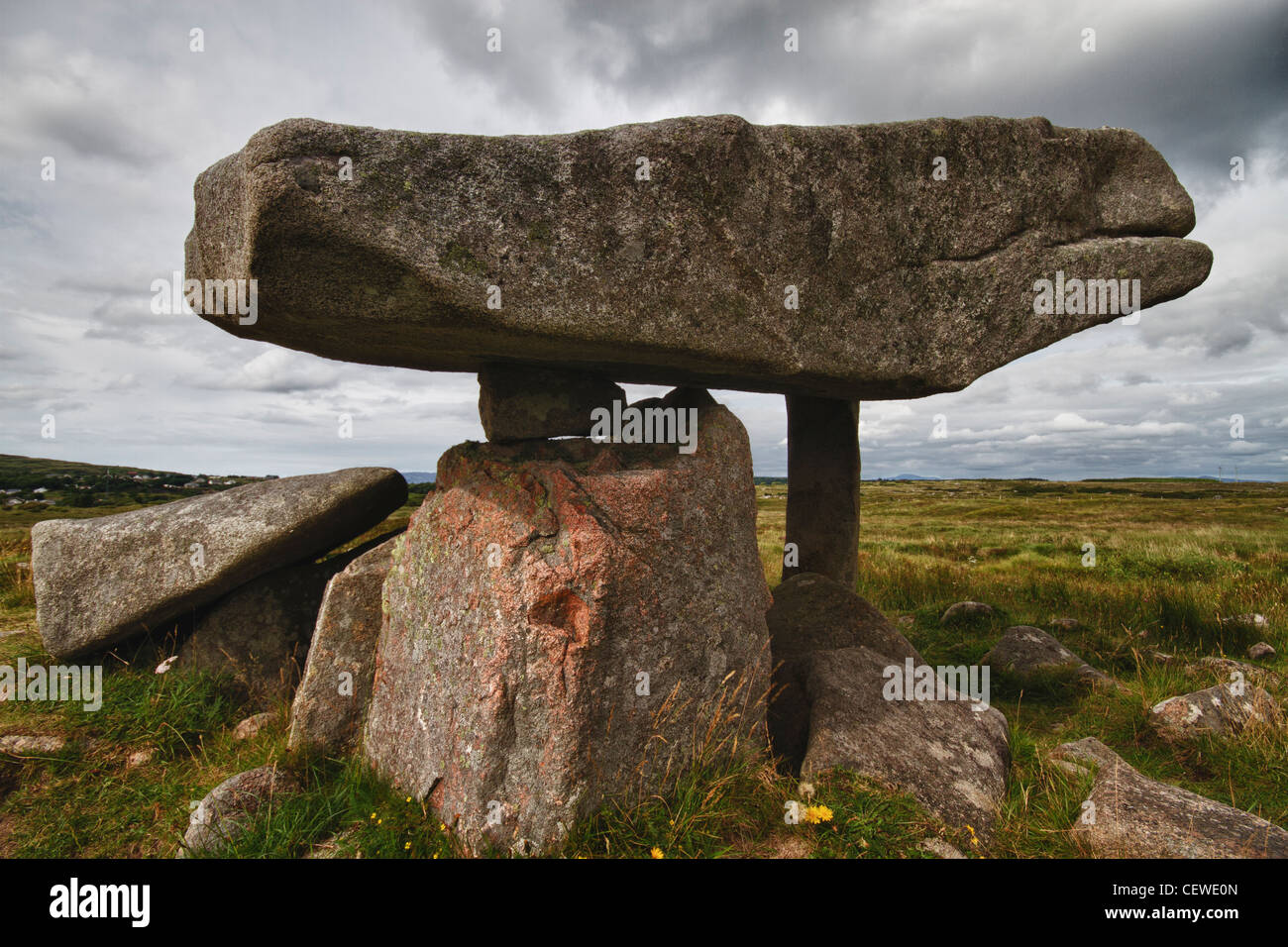 County Donegal, Kilclooney Dolmen Stock Photo - Alamy