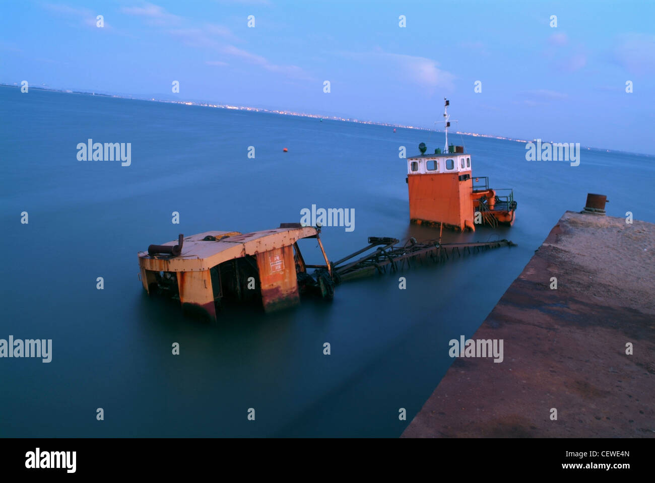 Ship pollution hi-res stock photography and images - Alamy