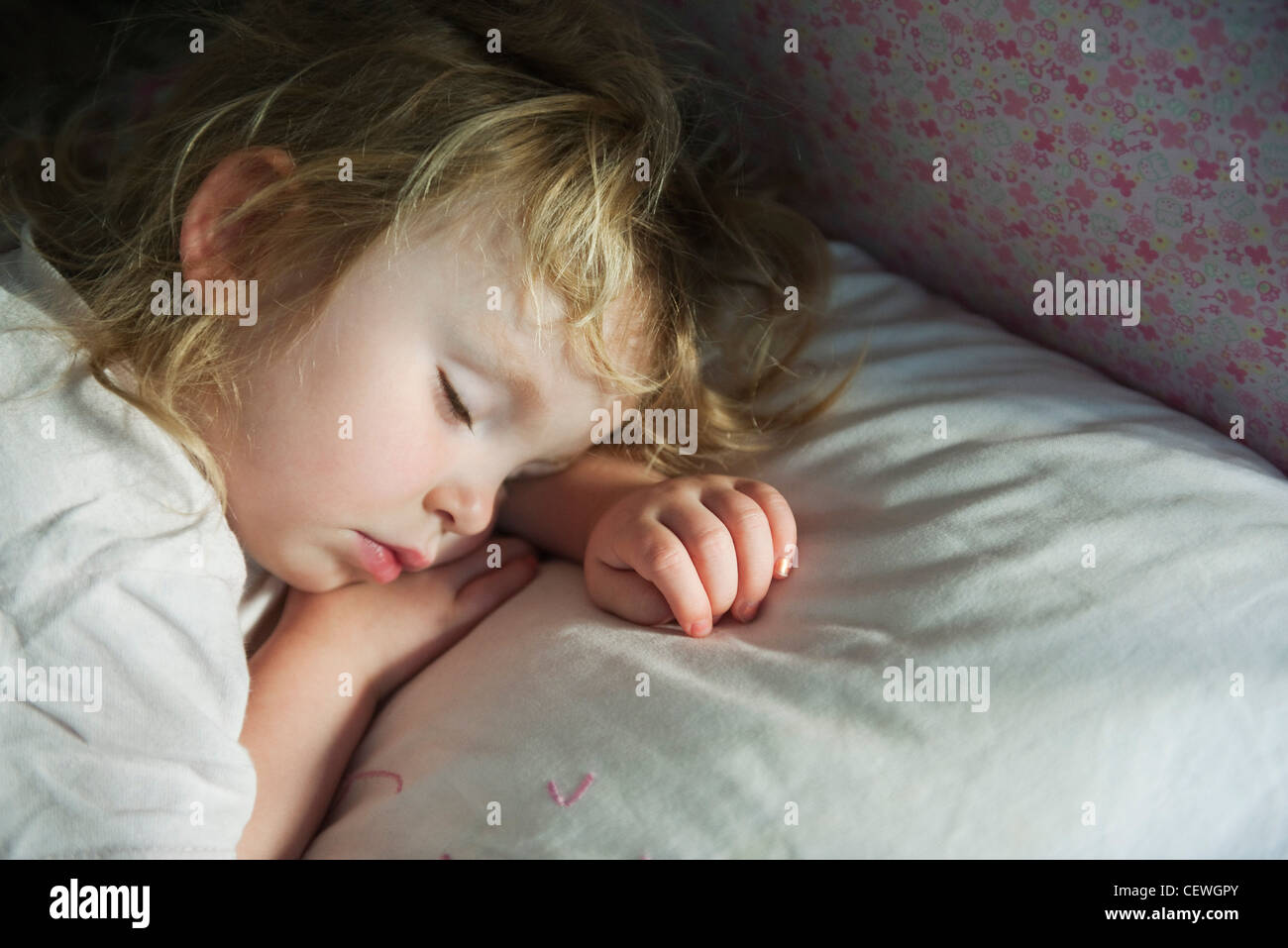Toddler napping hi-res stock photography and images - Alamy