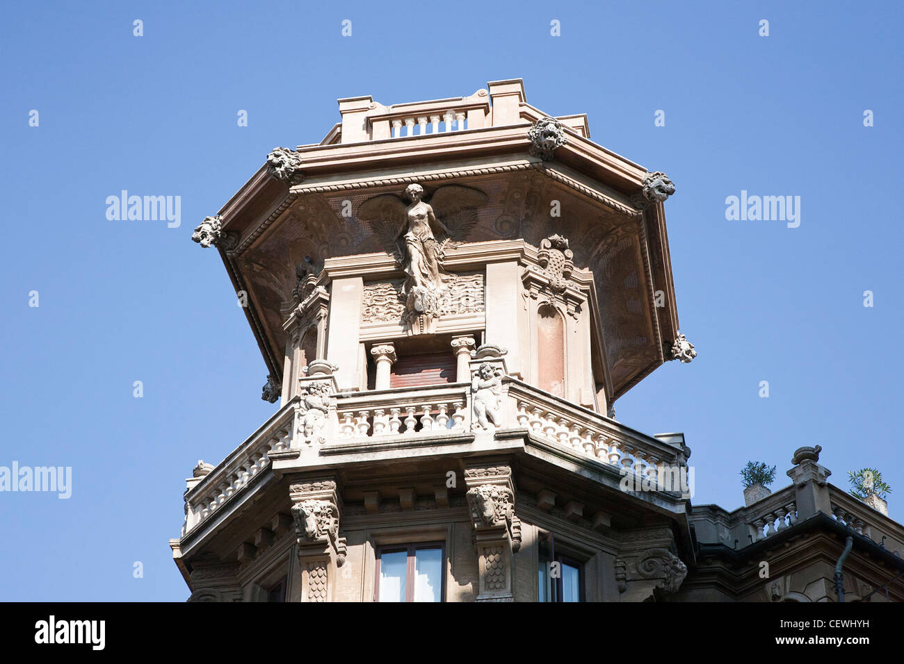Coppede quarter hi-res stock photography and images - Alamy