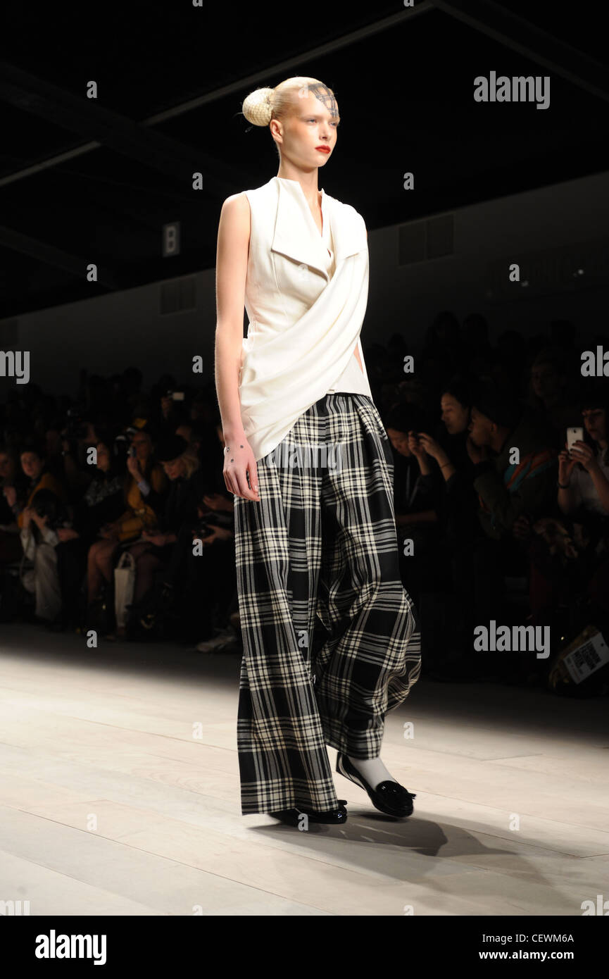 London Fashion Week Runway - Antoni Alison Designer AW 2012/13 at BFC ...