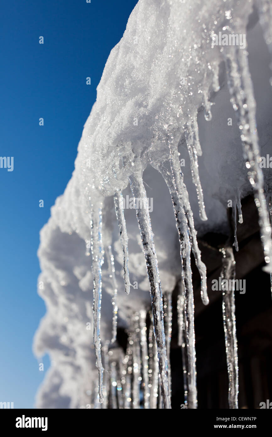 Ice formed on roof hi-res stock photography and images - Alamy