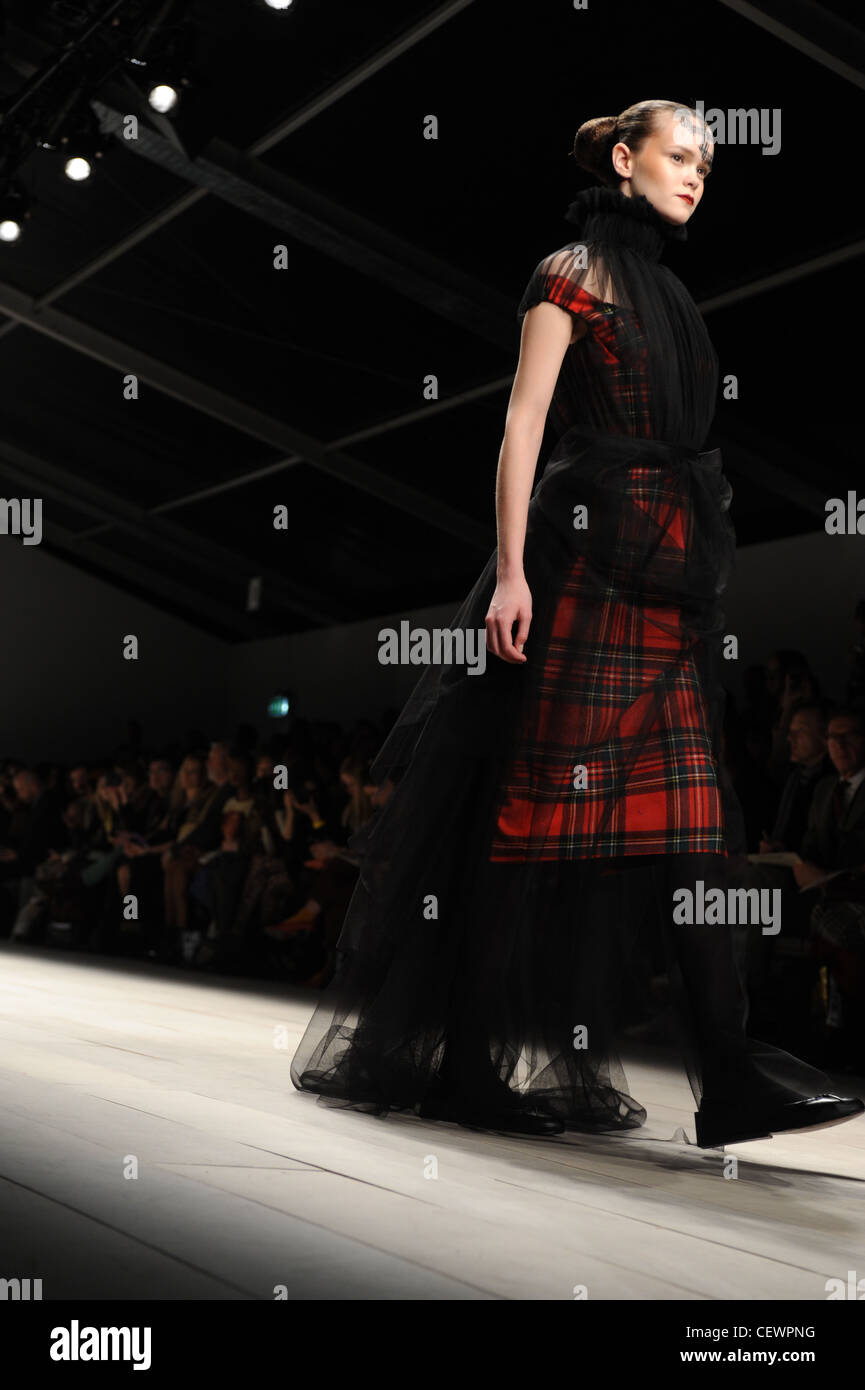 London Fashion Week Runway - Antoni Alison Designer AW 2012/13 at BFC ...