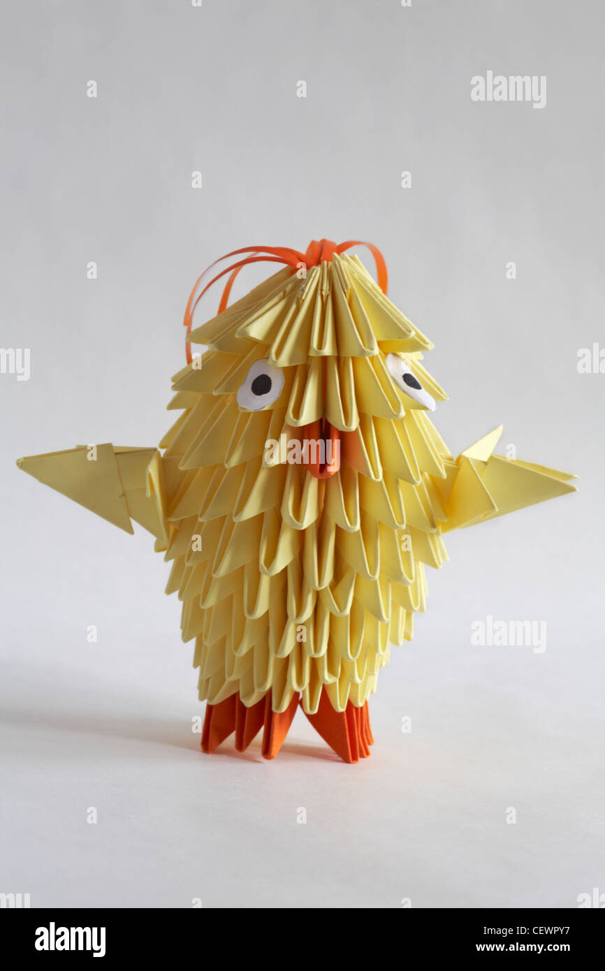 Origami chicken hi-res stock photography and images - Alamy