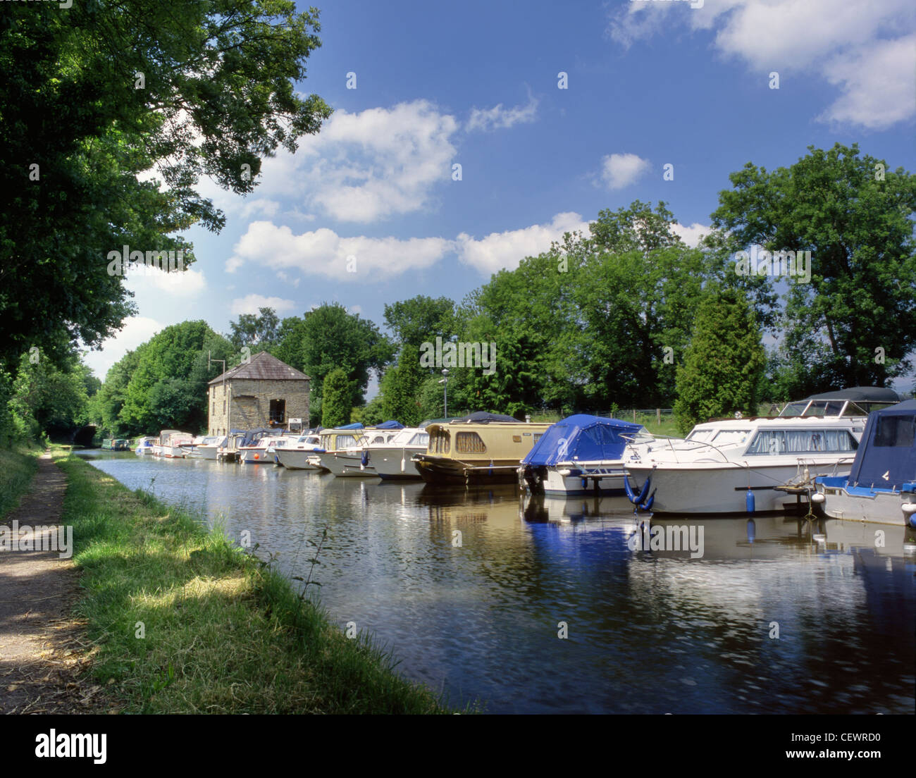 Govilon hi-res stock photography and images - Alamy