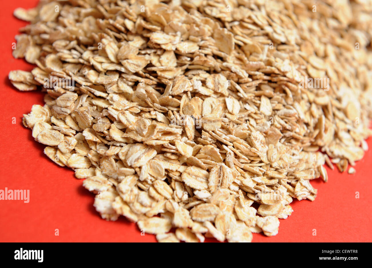 A still life image of dry porridge oats Stock Photo - Alamy