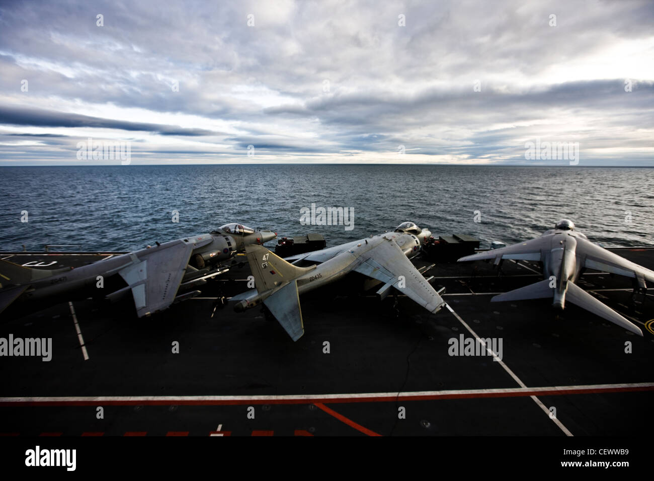 Harrier aircraft carrier hi-res stock photography and images - Alamy