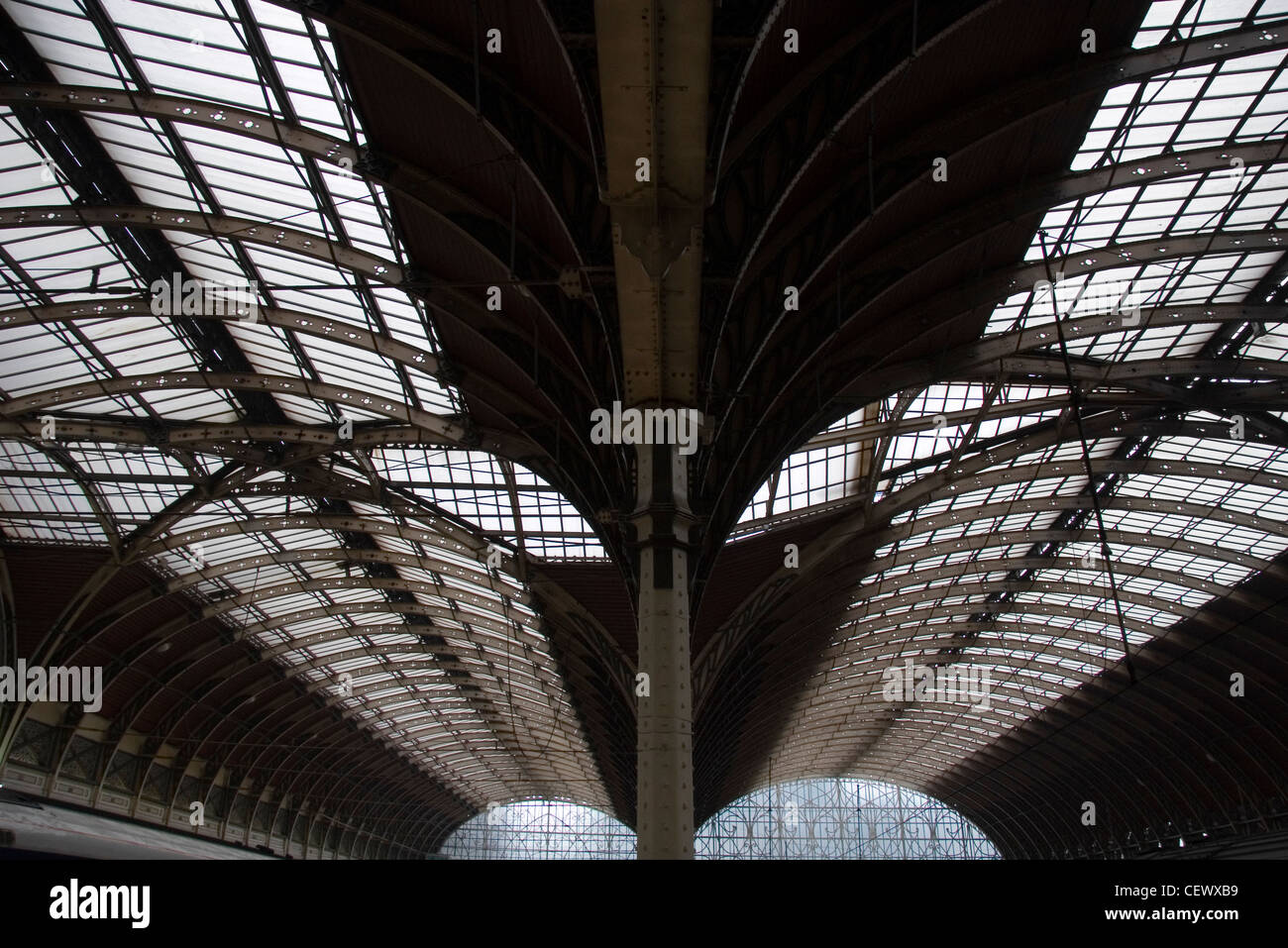 The Victorian rooftop of Paddington Station in London 2 Stock Photo - Alamy