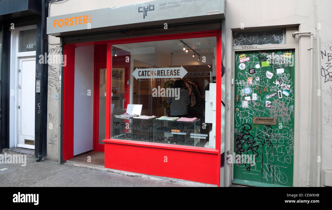 British shops hi-res stock photography and images - Alamy