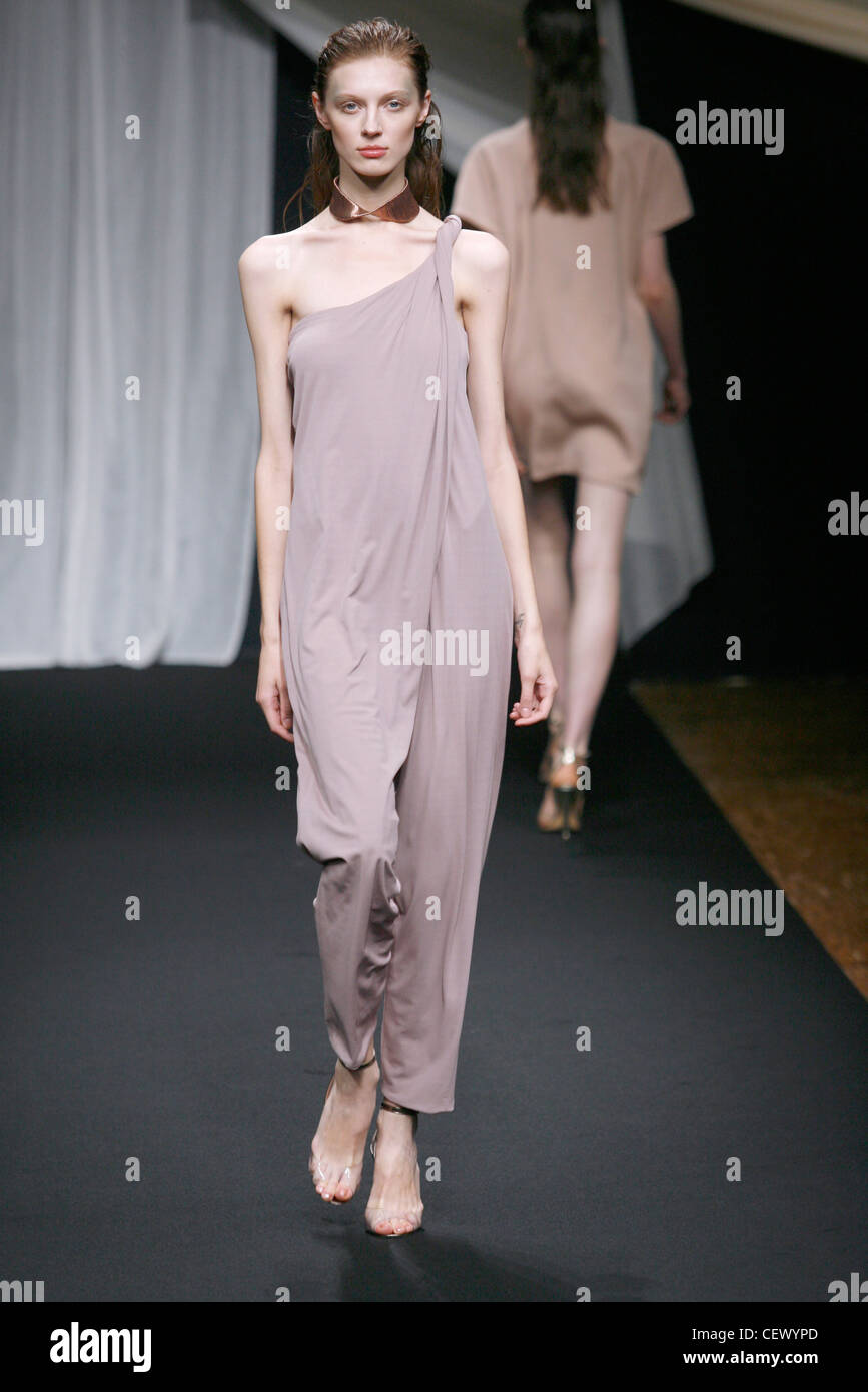 Anne Valerie Hash Paris Ready to Wear Spring Summer Model wearing an ...