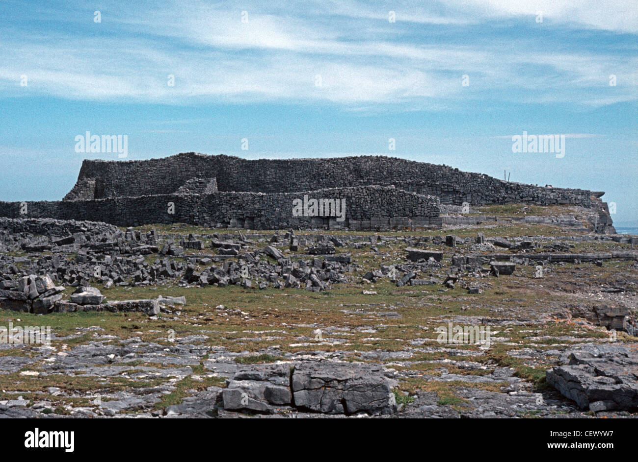 Dun aonghasa hi-res stock photography and images - Alamy