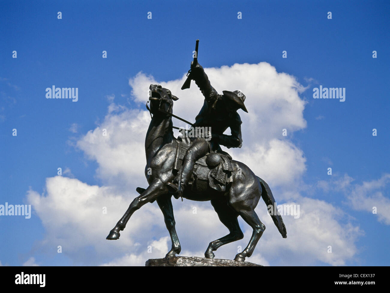 Buffalo bill center west statue hi-res stock photography and images - Alamy