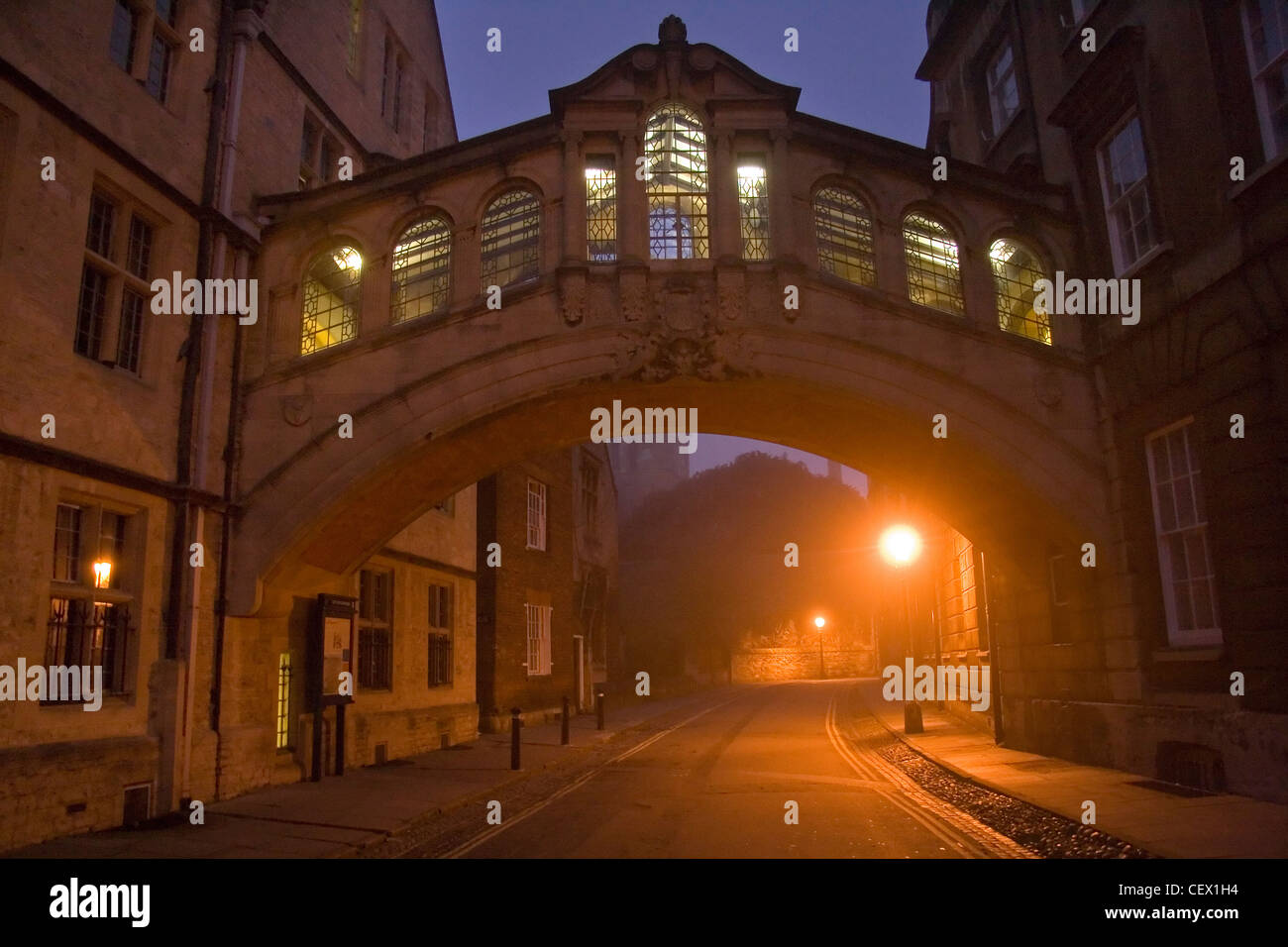 The Hertford College Bridge of Sighs in Oxford before sunrise Stock ...