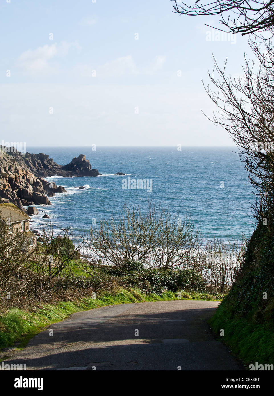 Cove cliffs hi-res stock photography and images - Alamy