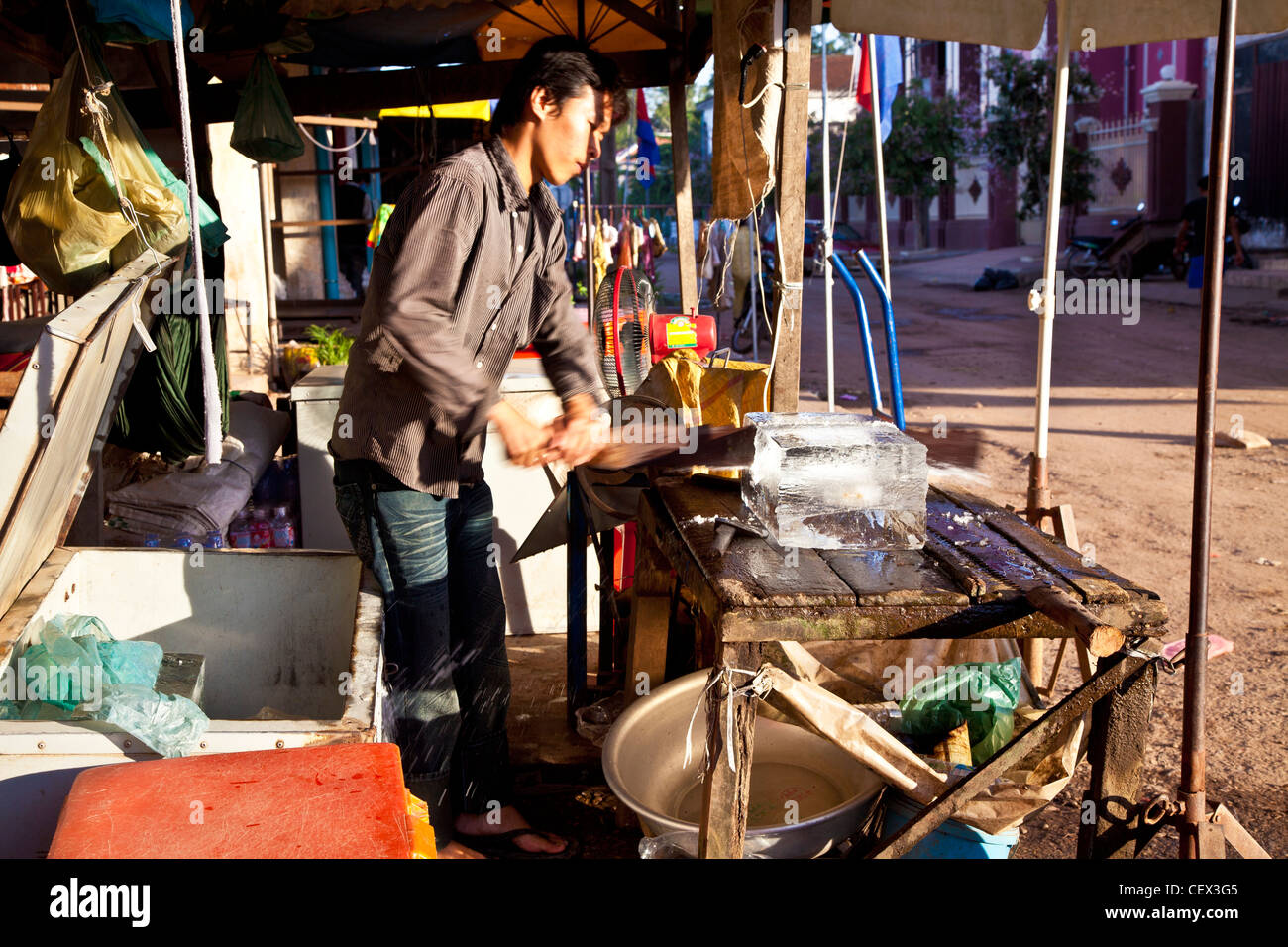 Ice for sale hi-res stock photography and images - Alamy