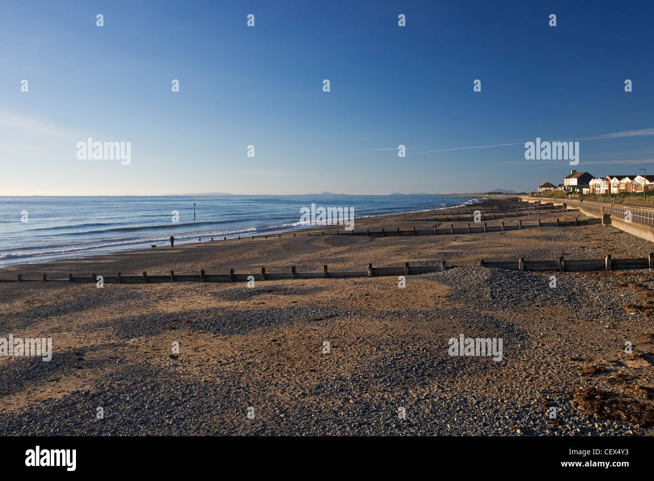 Beaches groynes seascape seaside gwynedd hi-res stock photography and ...