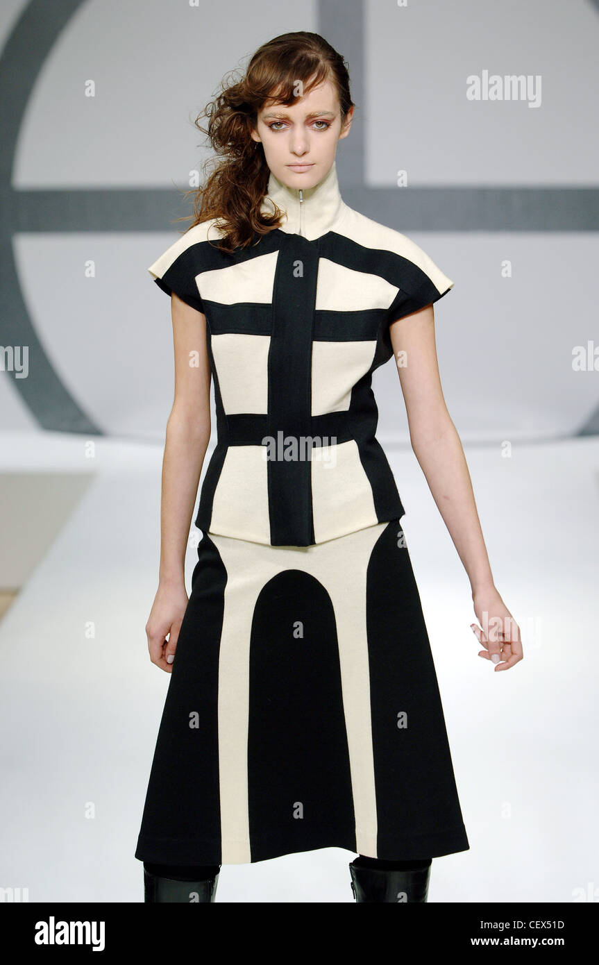 Tristan Webber London Ready to Wear Autumn Winter Brunette female model ...