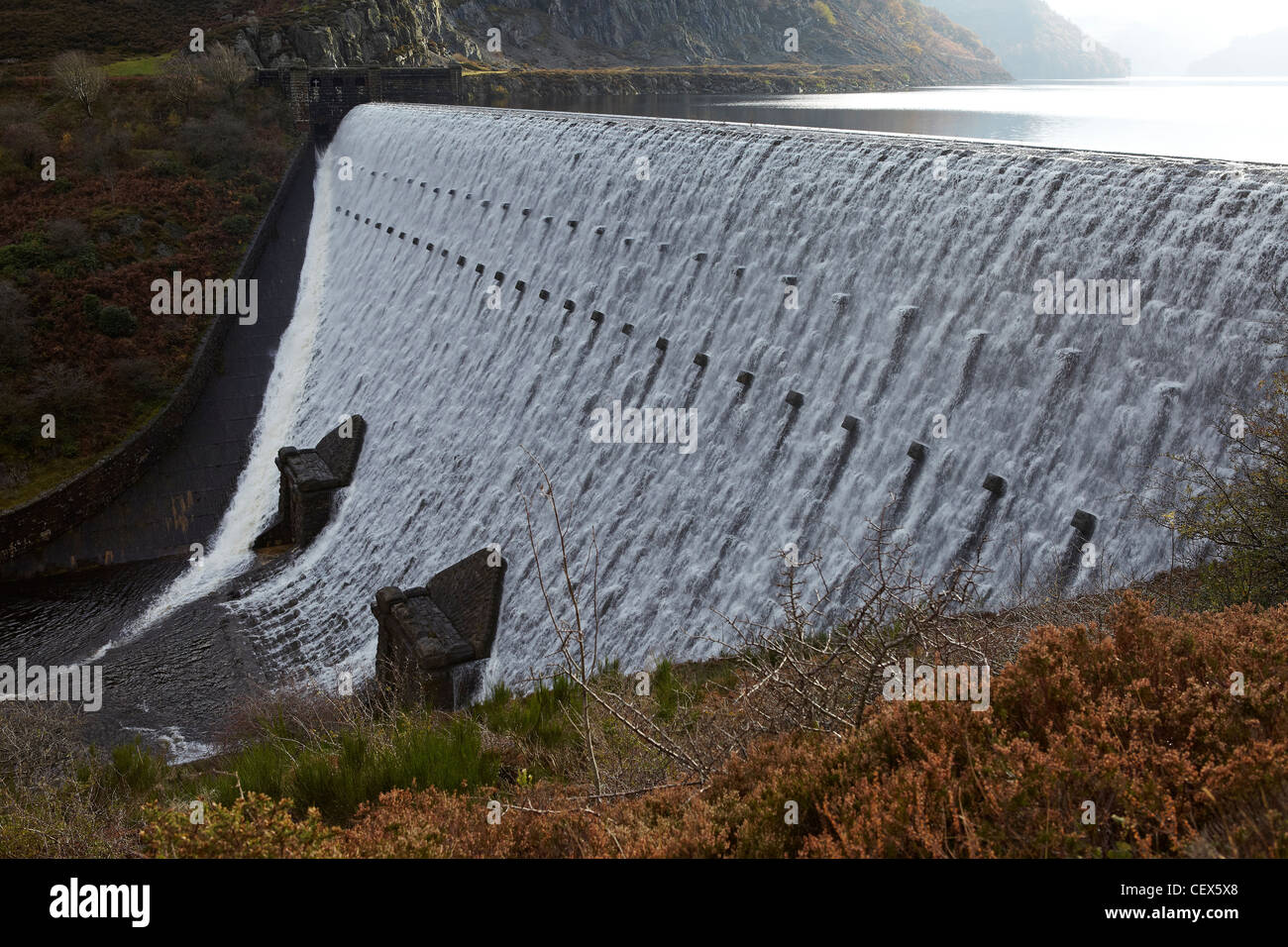 Caban Coch Dam and Reservoir, Elan Valley, Rhayader, Wales, UK Stock ...