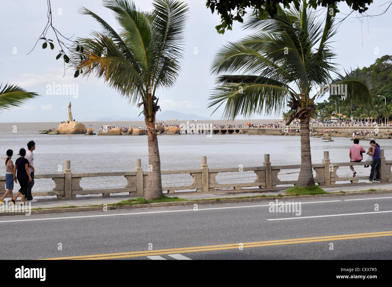 zhuhai fish girl sculpture Stock Photo - Alamy