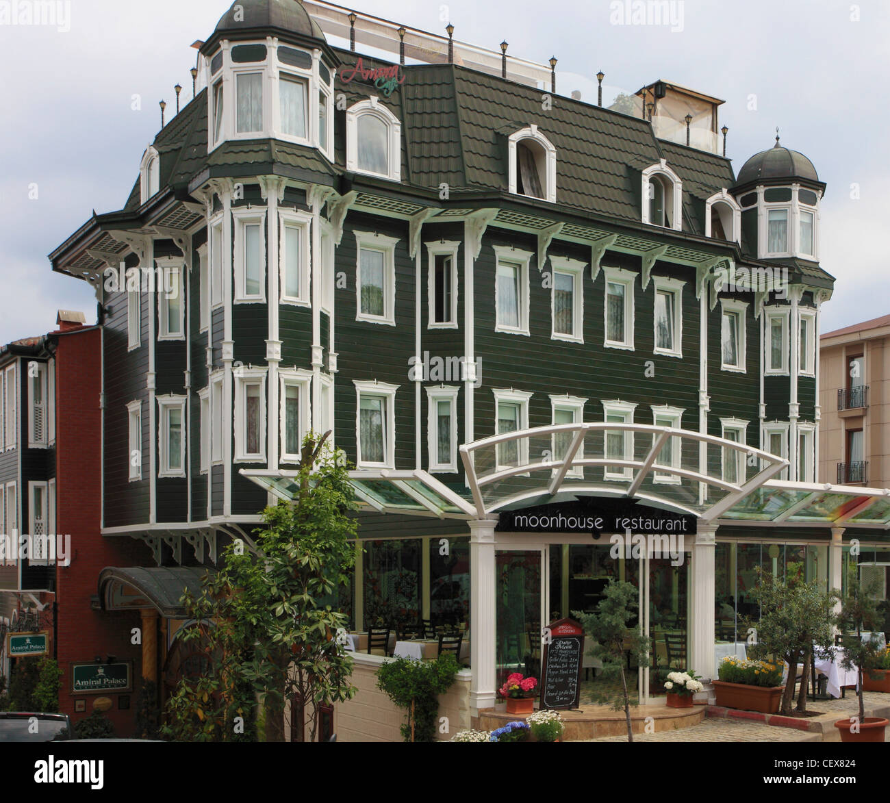Traditional restaurant istanbul hi-res stock photography and images - Alamy