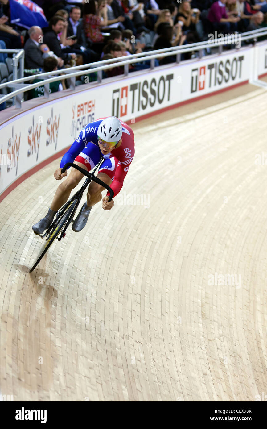 Benjamin SWIFT (GBR) Men's Omnium Flying Lap Race, Track Cycling World ...