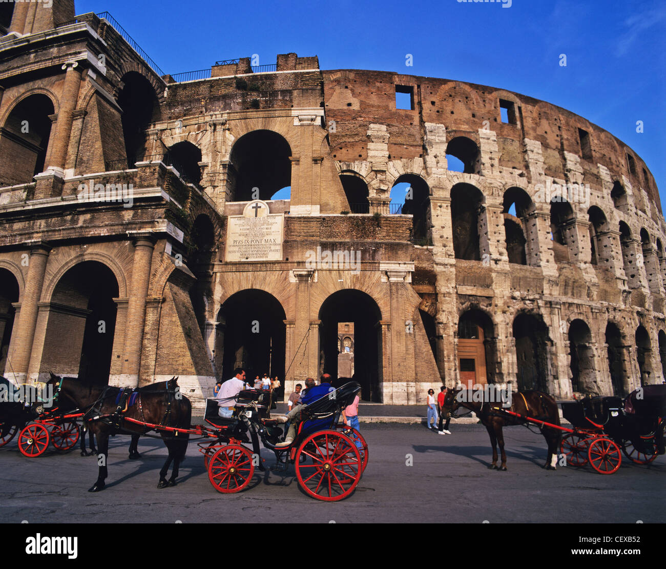 Horses colosseum rome hi-res stock photography and images - Alamy