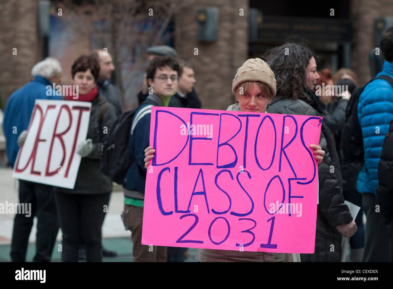 New York University students and their supporters protest at NYU over ...