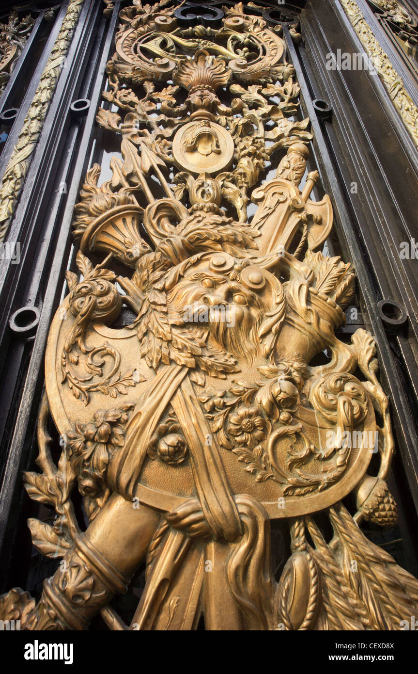 Navy officers club hi-res stock photography and images - Alamy